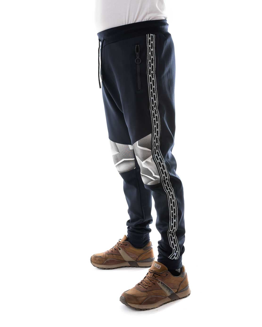 pánske tepláky, s vreckami na zips, moderné, elastický pás, po stranách ...